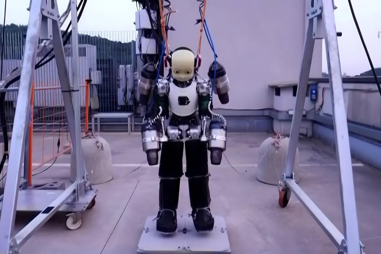 Meet iRonCub: A Jetpack-Flying Humanoid Robot - NOW | News Of the World